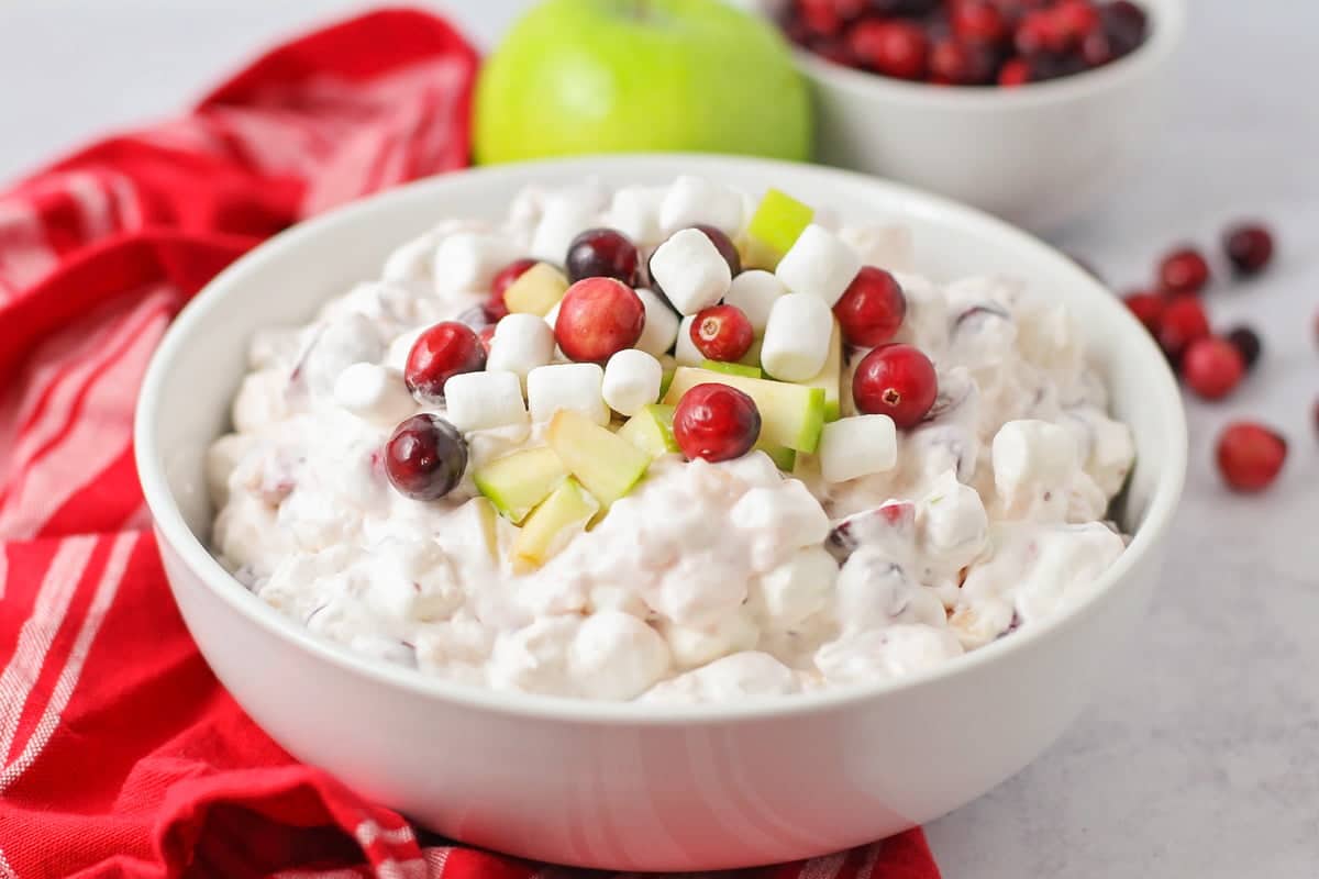 Easy Cranberry Salad Recipe for a Refreshing Meal