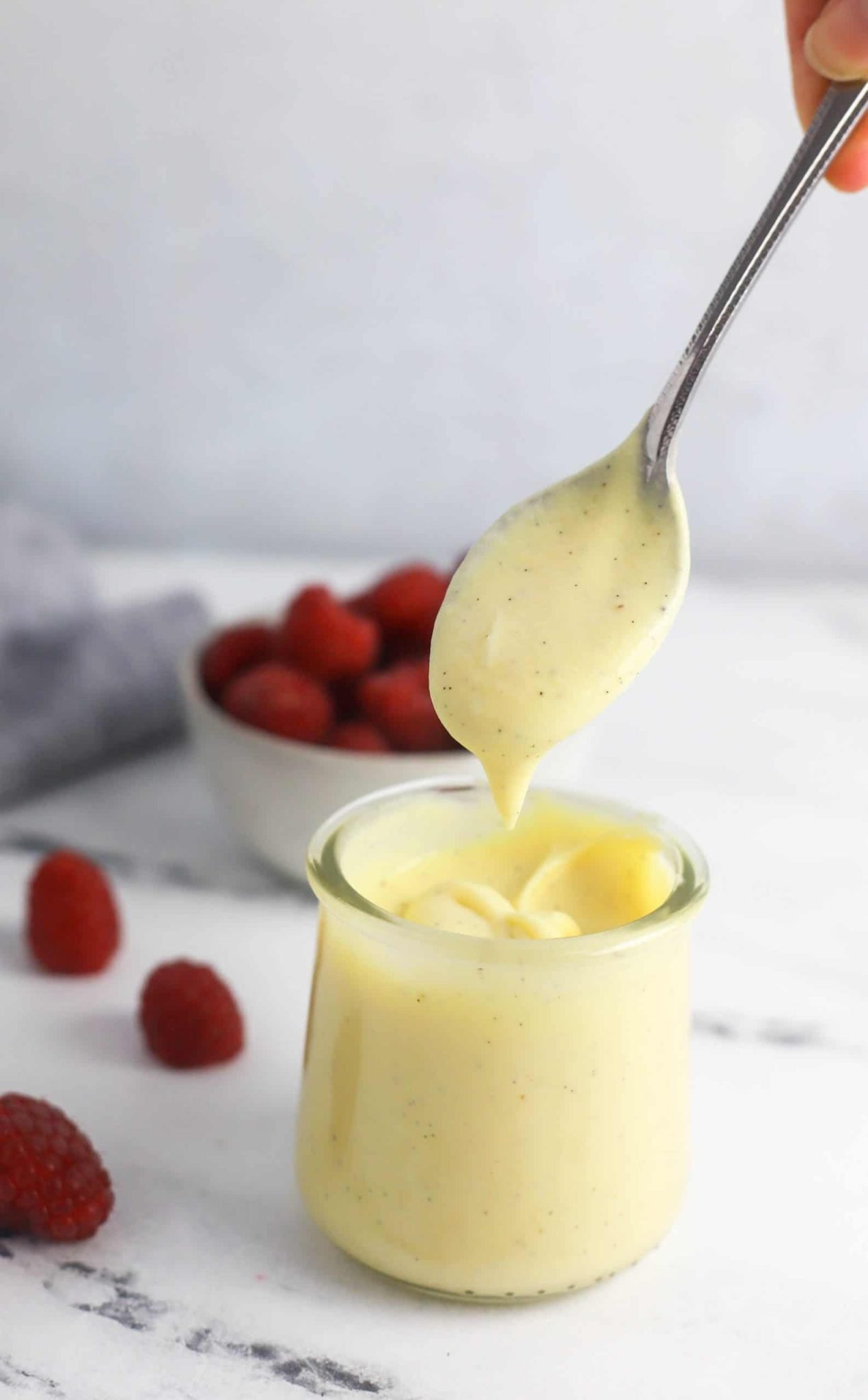 Simple Vanilla Custard Sauce Recipe: Quick & Easy